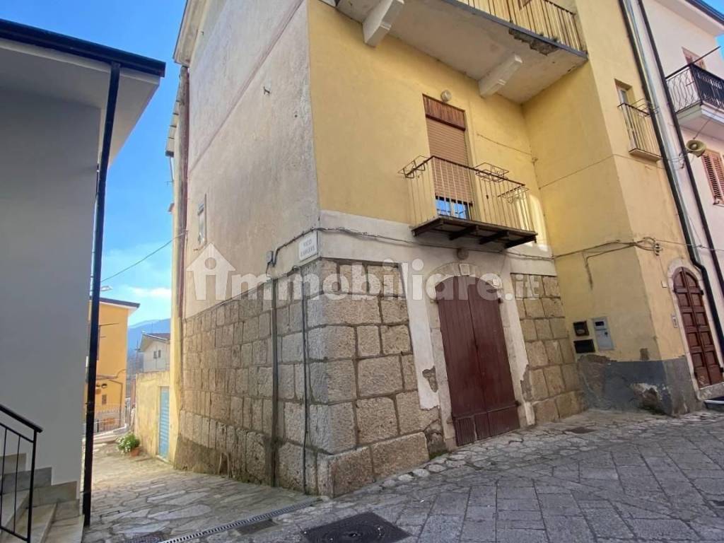 Vendita Rustico in via Roma 77 San Potito Ultra. Buono stato, 188 m² ...