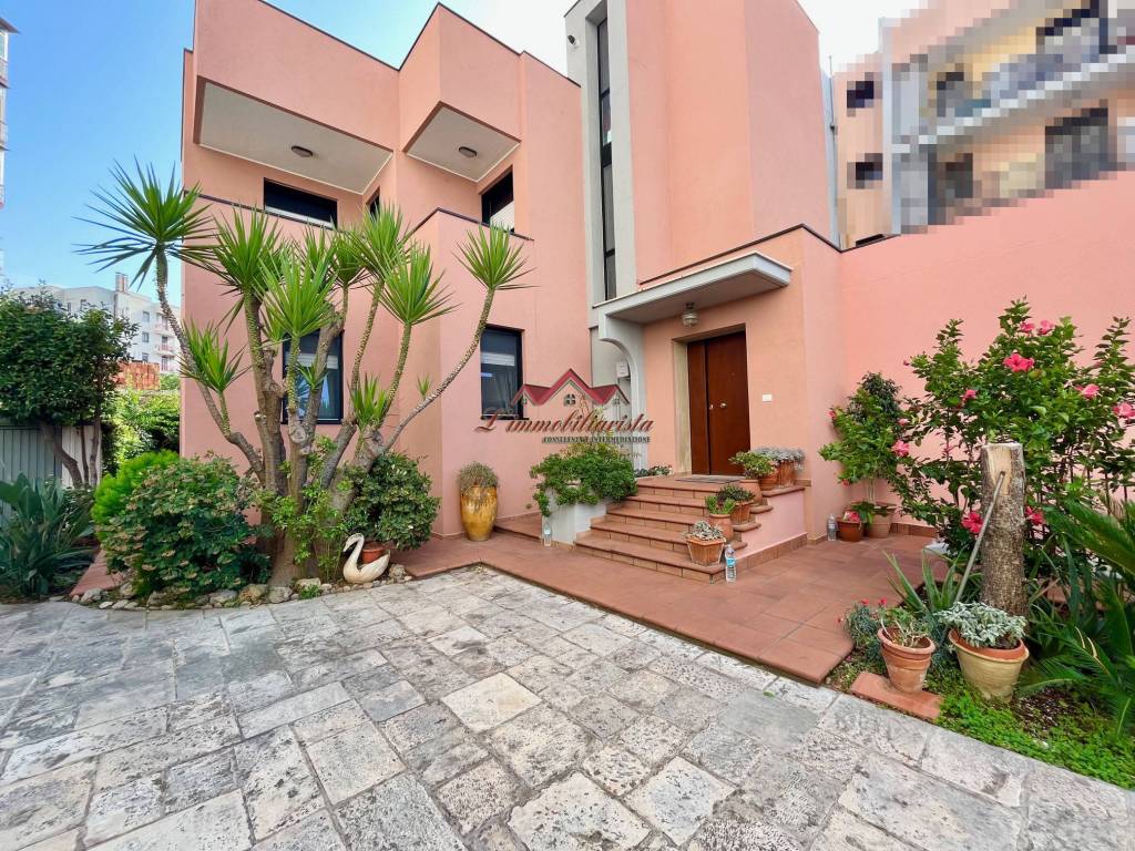 Vendita Villa unifamiliare in via Paolo Marzi Modugno. Ottimo stato ...