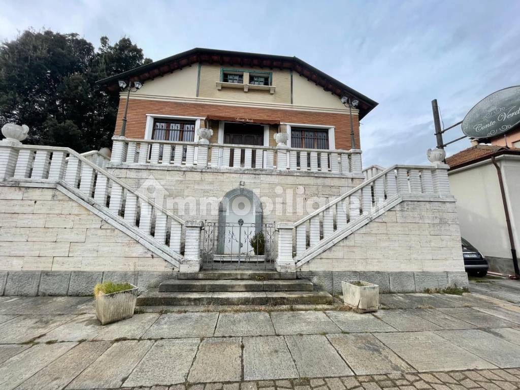 Locale commerciale via Torino 36, Condove, Rif. 117810005 - Immobiliare.it