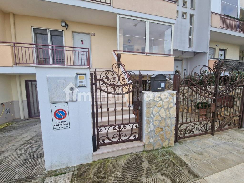 Sale Two-family villa in via Cisterna Turi. Good condition, parking ...