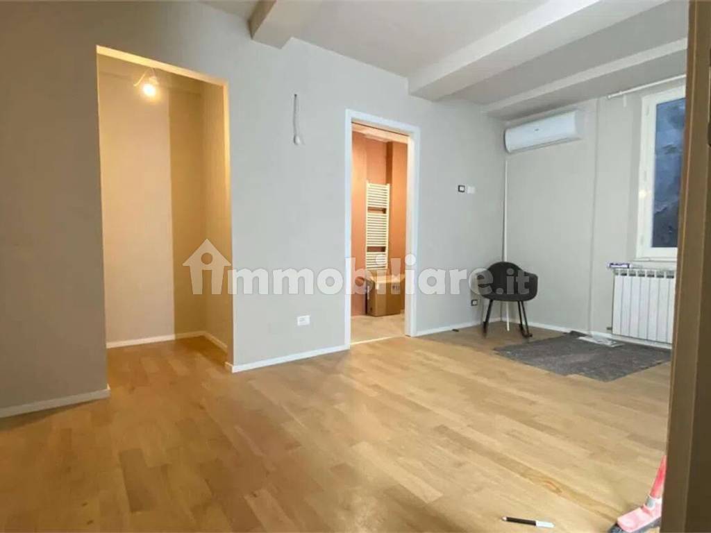 Vendita Appartamento Modena. Trilocale in corso Adriano. Ottimo stato ...