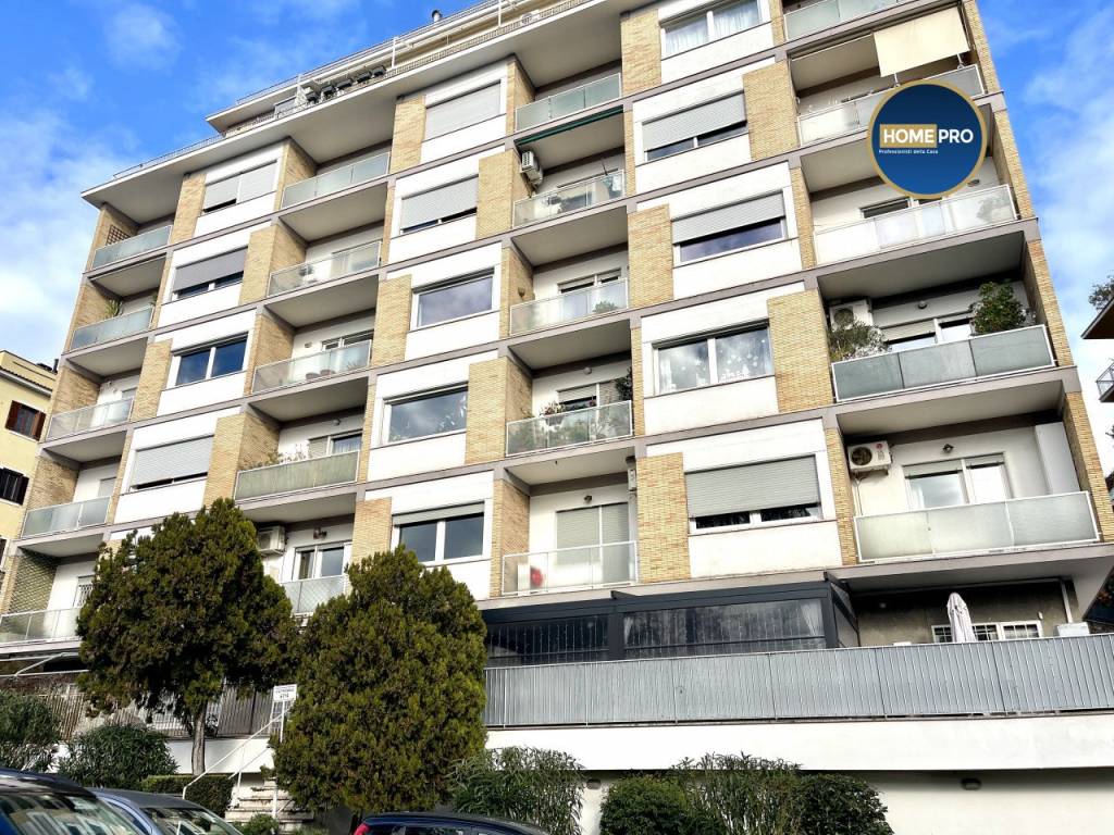 Vendita Appartamento Roma. Trilocale in via Trionfale 6774. Buono stato ...