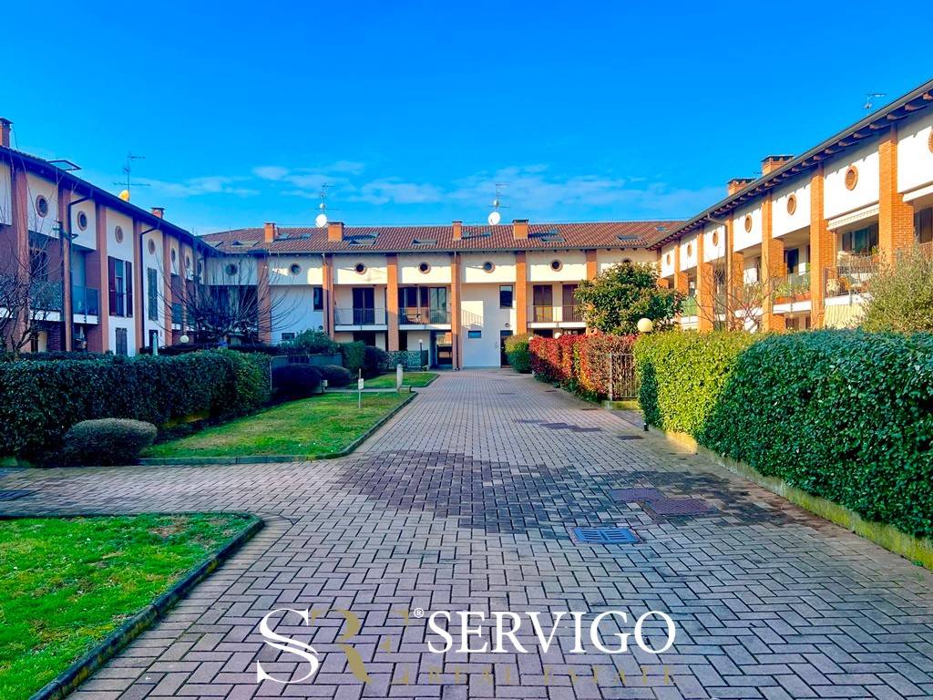 Vendita Appartamento Vermezzo con Zelo. Trilocale in via Carmine Ponti ...