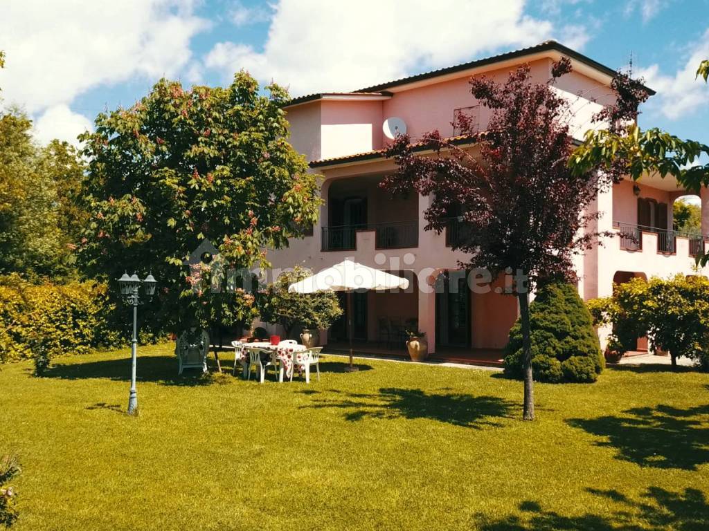 Vendita Villa unifamiliare in via Pescarola Cassino. Ottimo stato, con ...