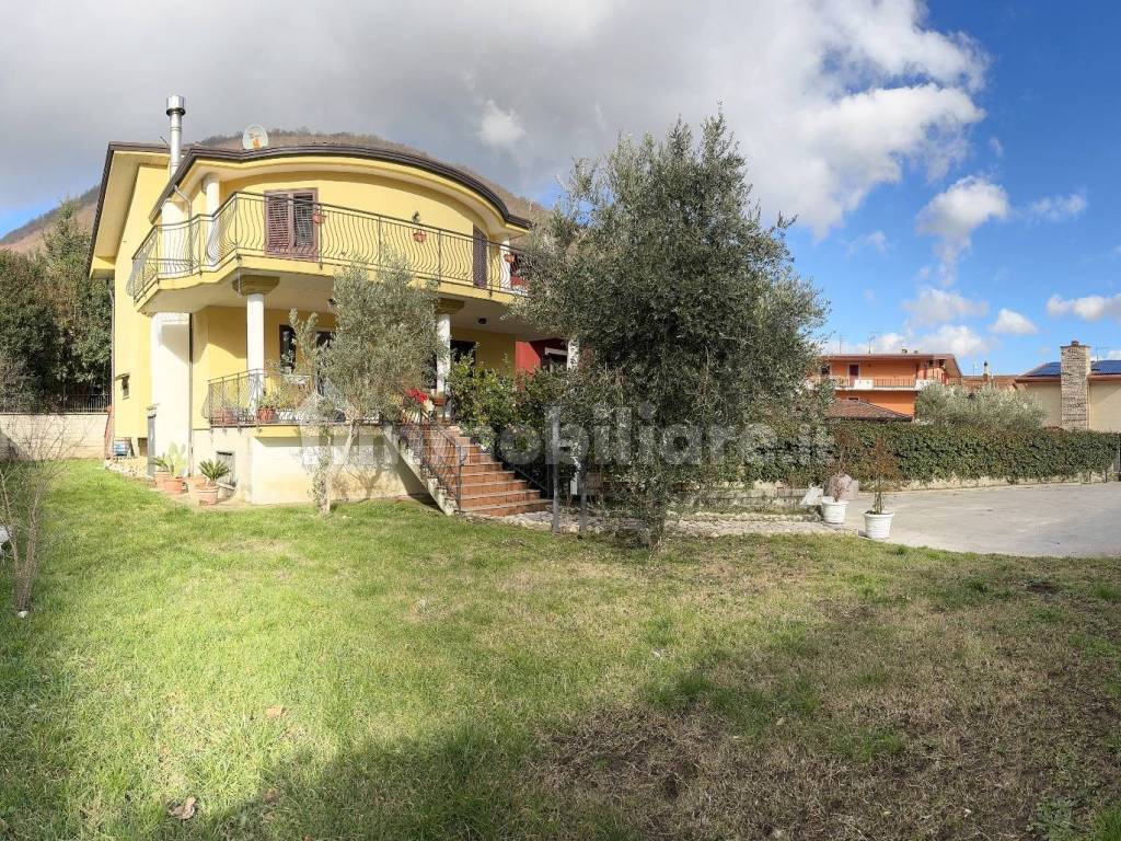 Vendita Villa unifamiliare in via Taverna Campanile 87 Monteforte ...