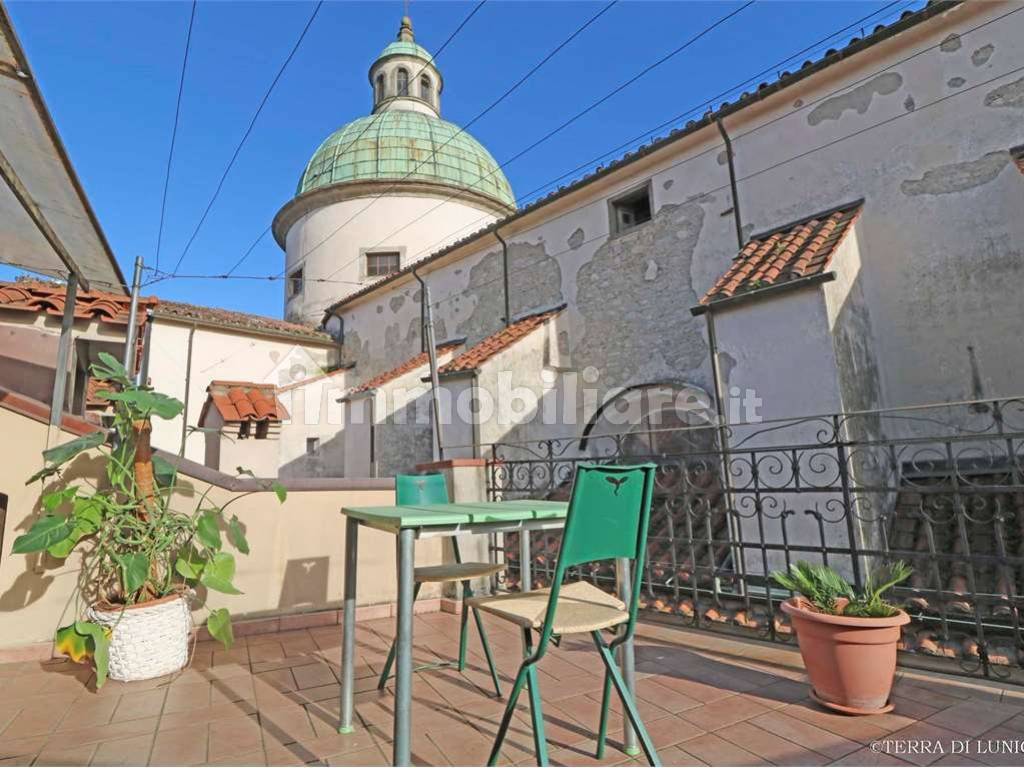 Vendita Appartamento in piazza Duomo. Pontremoli. Ottimo stato ...