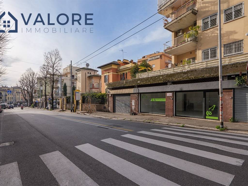 Locale commerciale viale Carnaro 5, Roma, Rif. 117384829 - Immobiliare.it