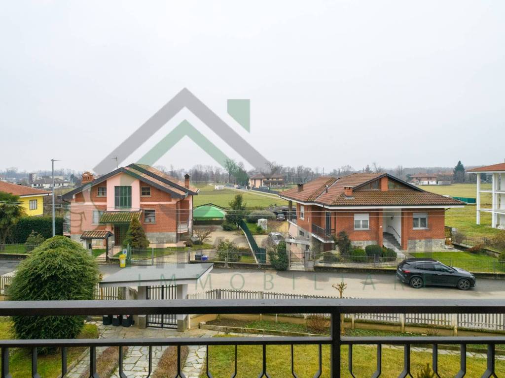Vendita Appartamento in villa in via Corio San Carlo Canavese. Buono ...