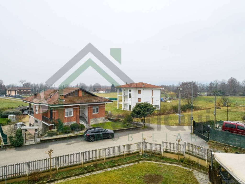Vendita Appartamento in villa in via Corio San Carlo Canavese. Buono ...