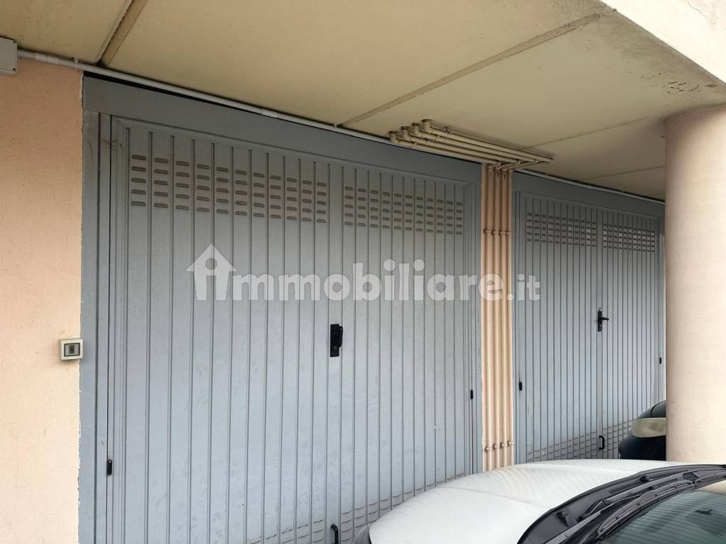 Garage - Box via Edmondo Poletti 30, Novara, Rif. 118101447 ...