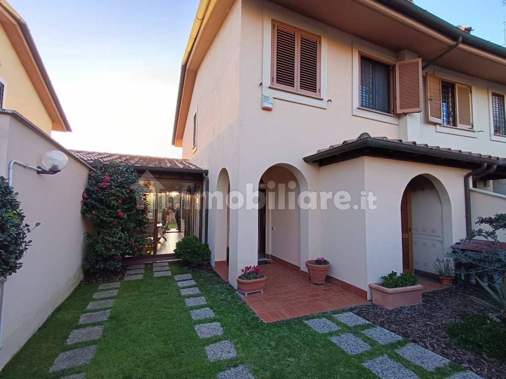 Vendita Villa a schiera in via Pietro Ubaldo Angeletti Roma. Ottimo ...
