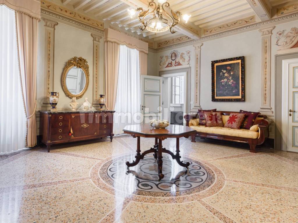 Vendita Villa unifamiliare in via Roma 35 Calci. Ottimo stato, posto ...