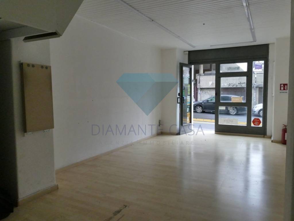 Locale commerciale via Oliveto Scammacca 101, Catania, Rif. 118176779 ...