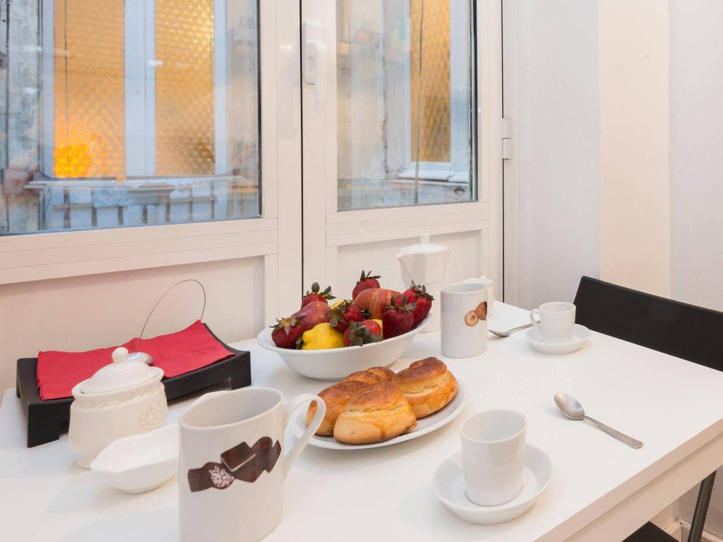 Affitto Appartamento Roma. Trilocale in via di Monserrato ...