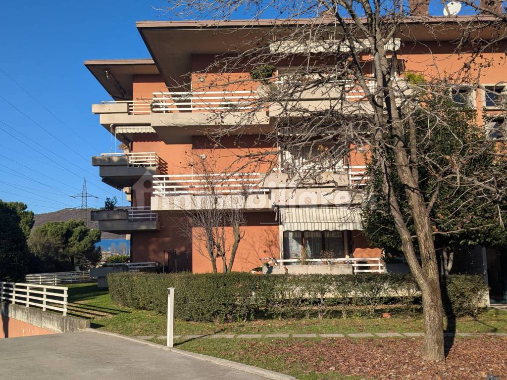 Vendita Appartamento Brescia. Trilocale in via Milziade Tirandi. Buono ...