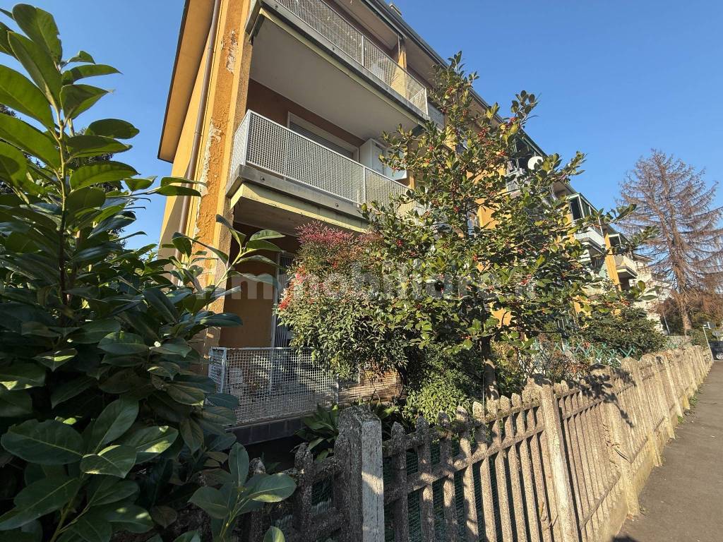 Vendita Appartamento Legnano. Bilocale in via Padre Reginaldo Giuliani ...