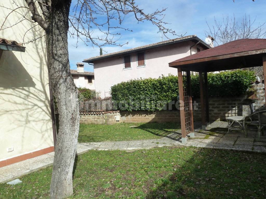 Vendita Villa a schiera in via Valle Stanghetta 28 Rocca di Botte ...