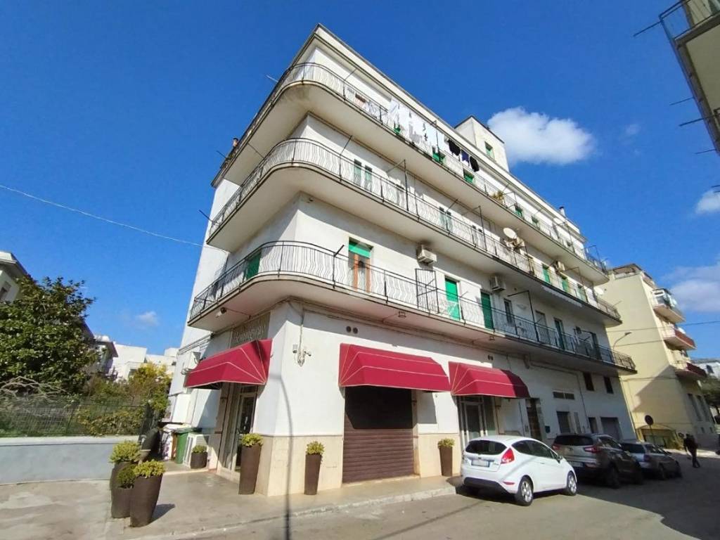 Vendita Appartamento Ceglie Messapica. Trilocale in via Premuda 38 ...