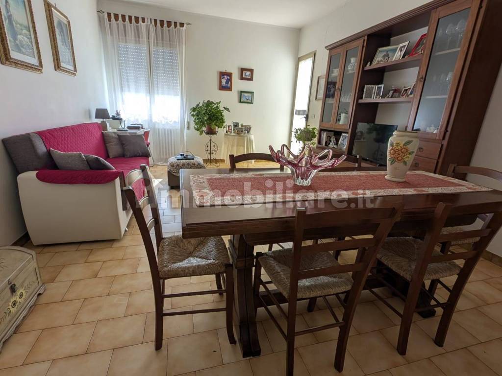 Vendita Appartamento in via Parma. Racale. Buono stato, primo piano ...