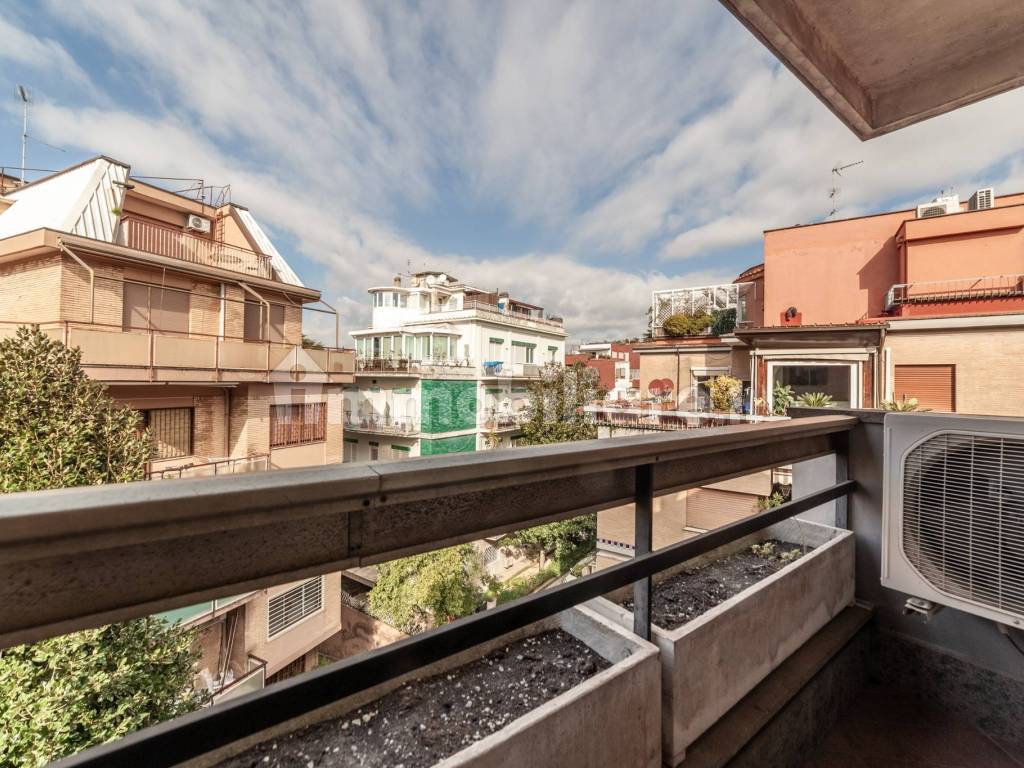 Vendita Attico in via Nicolò Piccolomini Roma. Buono stato, con ...