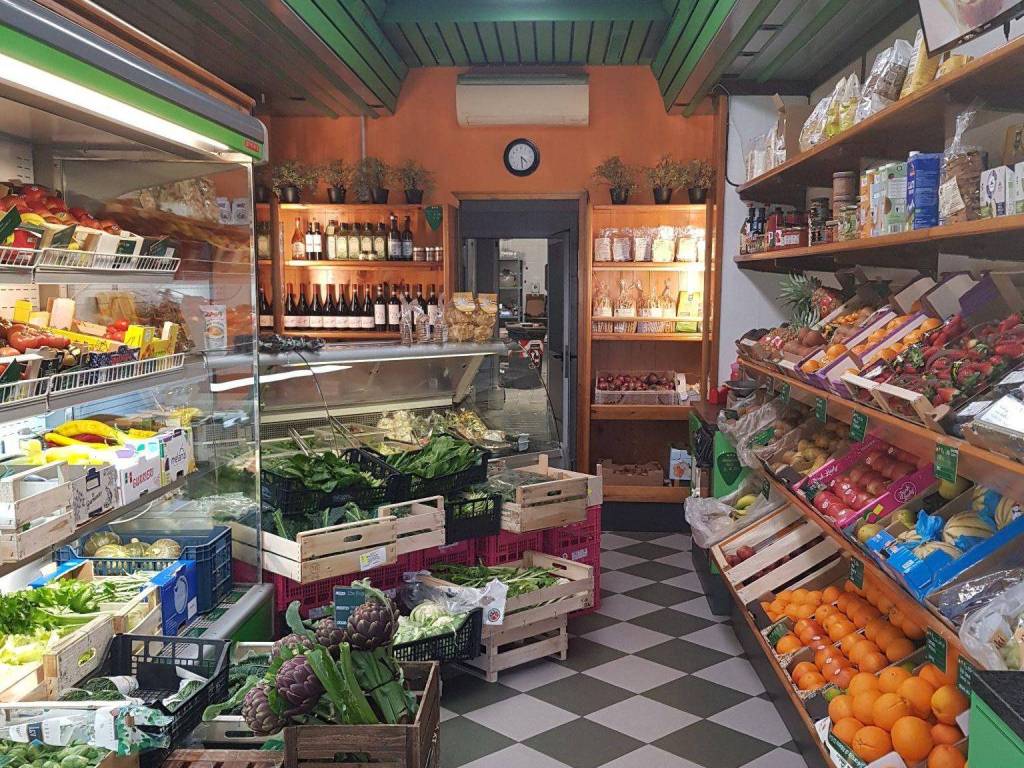 Alimentari - Gastronomia con laboratorio via Tiziano Aspetti 104 ...