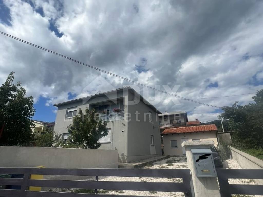 Vendita Appartamento Grad Bakar. Trilocale, Primo piano, con balcone ...