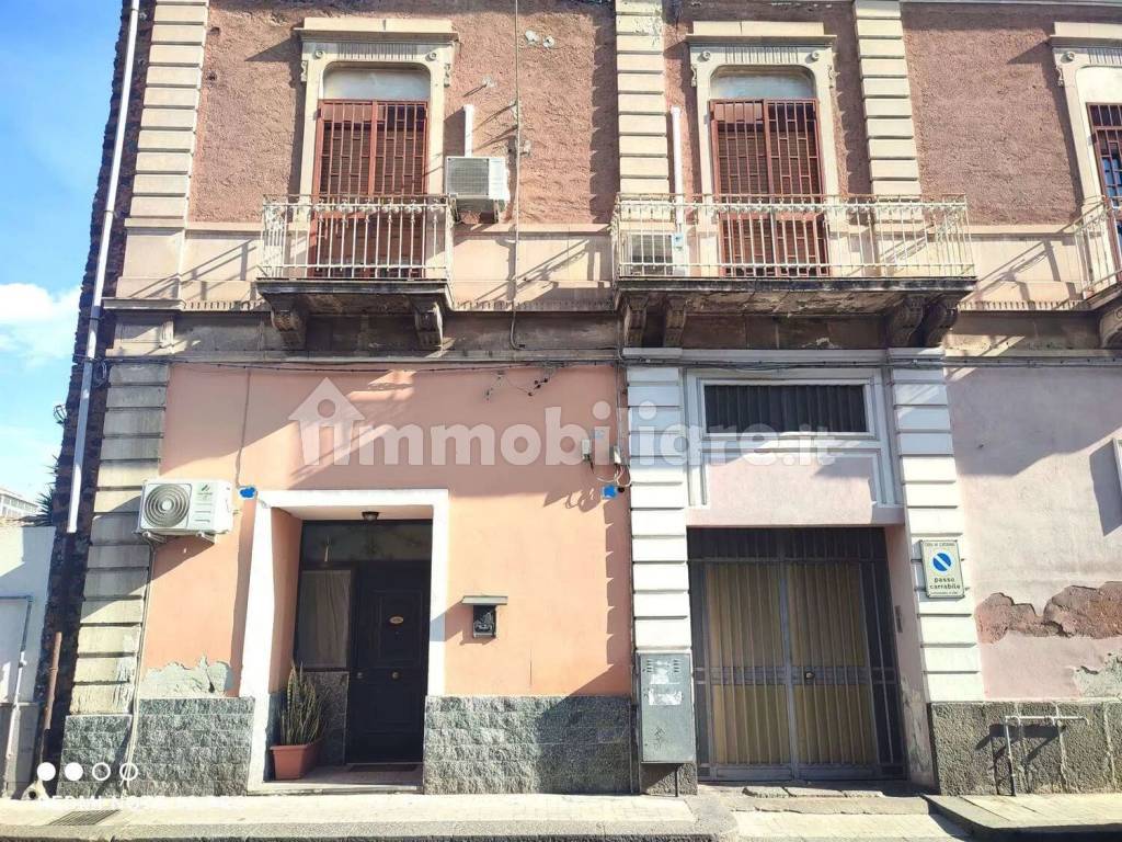 Vendita Villa unifamiliare in Picanello Catania. Buono stato, con ...