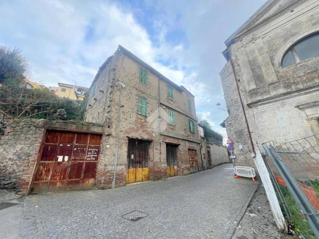 Palazzo - Edificio via San Francesco, Velletri, Rif. 118370945 ...