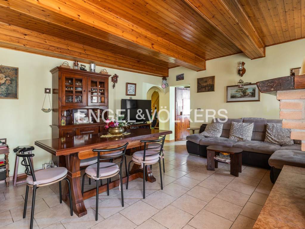 Sale Two-family villa in via Paolecchio 137 Bondeno. Good condition ...