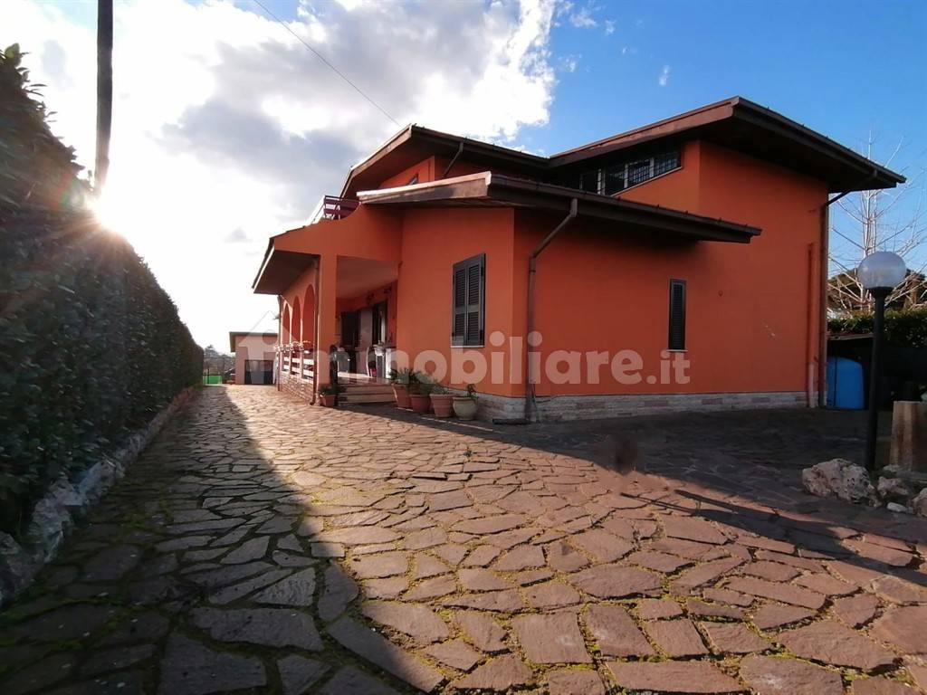 Vendita Villa unifamiliare in via Colle Mainello Zagarolo. Buono stato ...