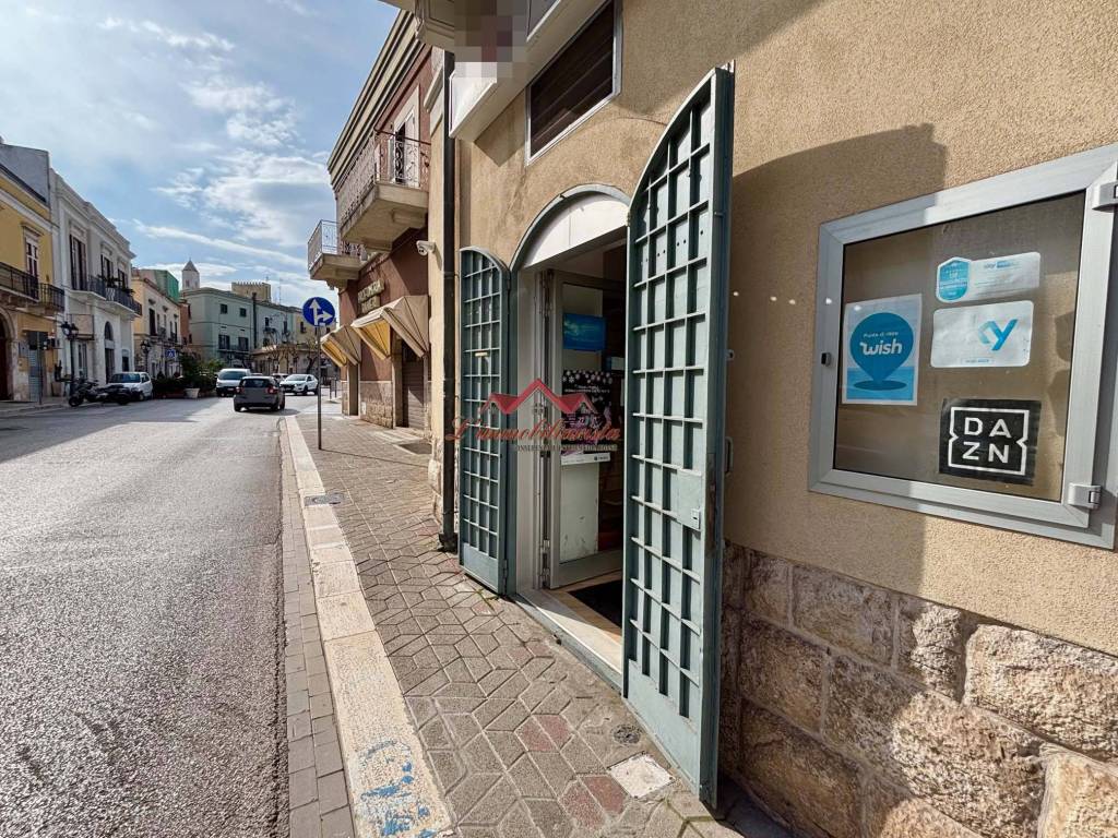 Locale commerciale via Roma, Modugno, Rif. 118455075 - Immobiliare.it