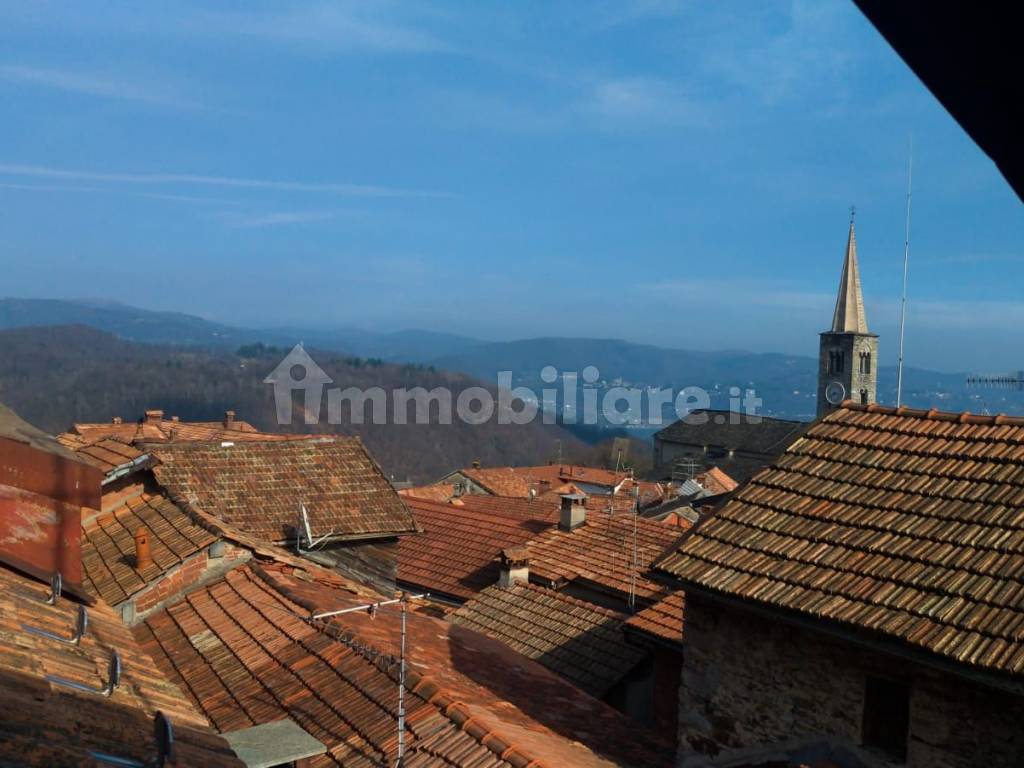 Vendita Terratetto unifamiliare in via Zucca 15 Arola. Da ristrutturare ...