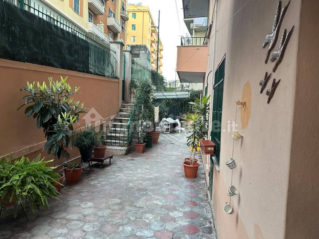 Vendita Appartamento in via Canevari 24. Genova. Ottimo stato, secondo ...