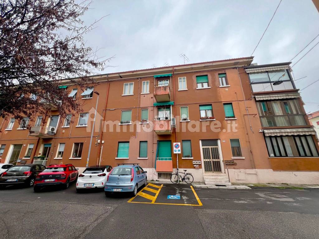 Affitto Appartamento Verona. Quadrilocale in via Gio Batta Domaschi 171 ...