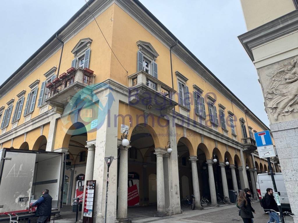 Locale commerciale via Giuseppe Ravizza 10, Novara, Rif. 118496001 ...