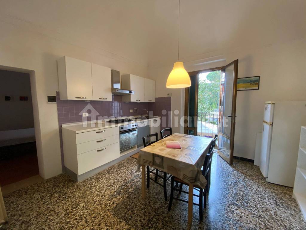 Vendita Appartamento in via Carlo Cattaneo 29. Pisa. Buono stato, primo ...