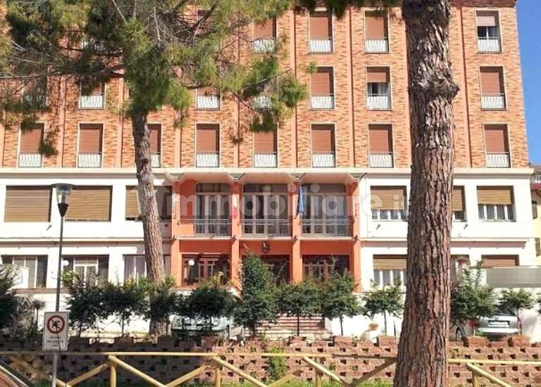 Palazzo - Edificio via Guglielmo Marconi, Loreto, Rif. 118549771 ...