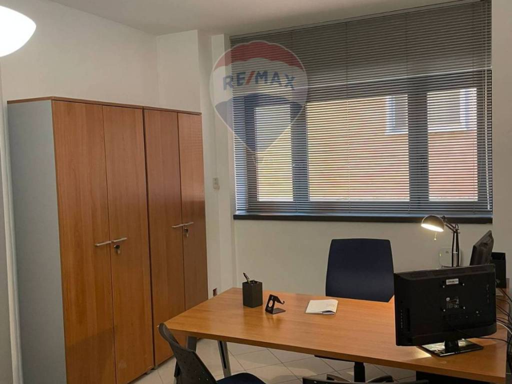 Ufficio - Studio in affitto, Foligno, Rif. 118635207 - Immobiliare.it