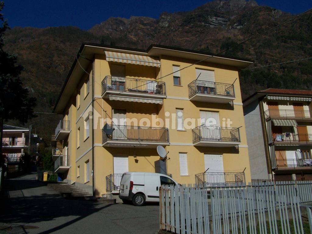 Vendita Appartamento Locana. Trilocale in via Caduti per la Libertà 4 ...