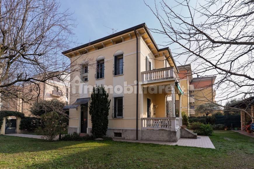 Vendita Villa unifamiliare in via Claudio Ridolfi Verona. Ottimo stato ...