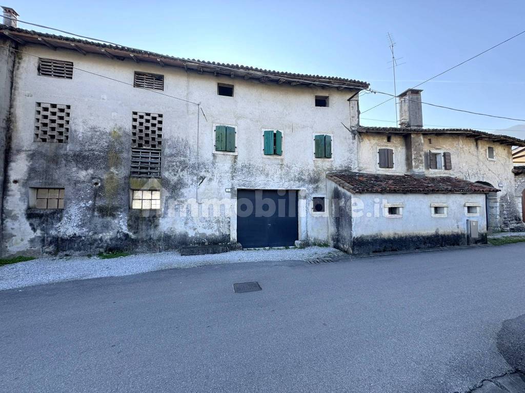 Vendita Rustico in via Solet 5 Aviano. Da ristrutturare, posto auto ...