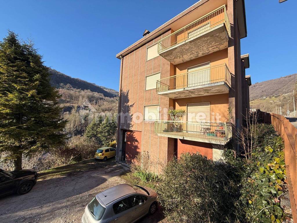 Vendita Appartamento Casazza. Quadrilocale in via Fonti 24. Buono stato ...