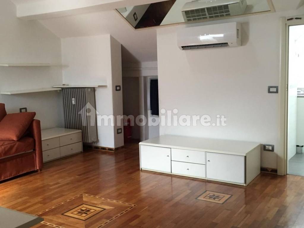 Affitto Mansarda in via Michele Barozzi 6 Milano. Buono stato, rif ...
