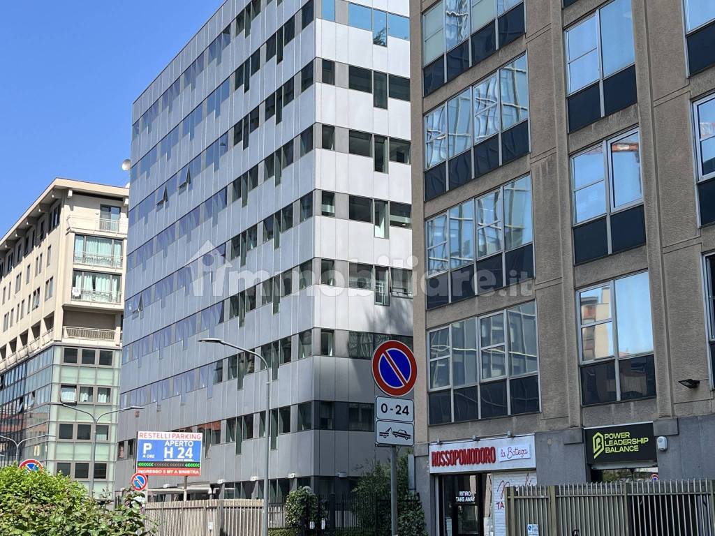 Magazzino - Deposito viale Francesco Restelli, Milano, Rif. 118722507 ...