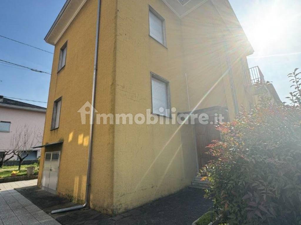 Vendita Villa unifamiliare in via San Rocco 45 Colorno. Da ...