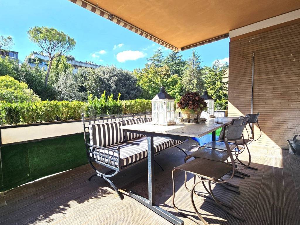 Vendita Appartamento in via della Farnesina. Roma. Ottimo stato ...