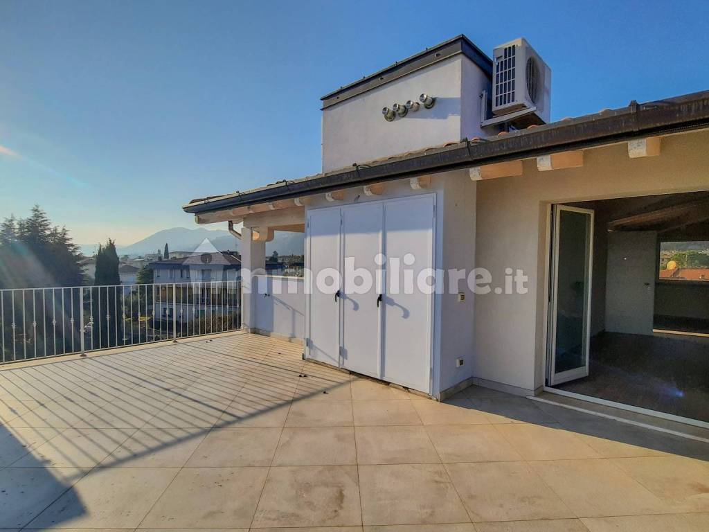 Vendita Villa plurifamiliare in via Promontorio Toscolano-Maderno ...