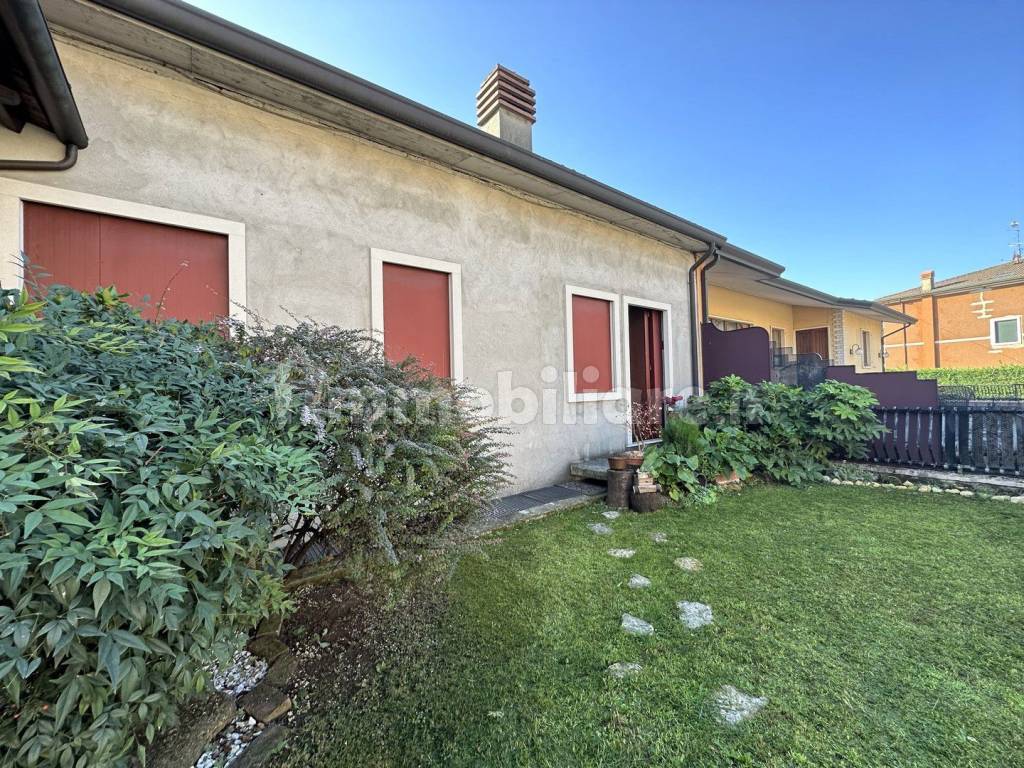 Vendita Villa unifamiliare Monteforte d'Alpone. Da ristrutturare, posto ...