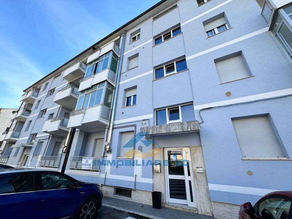 Sale Apartment Teramo. 3-room flat in via Tevere 44. To be refurbished ...