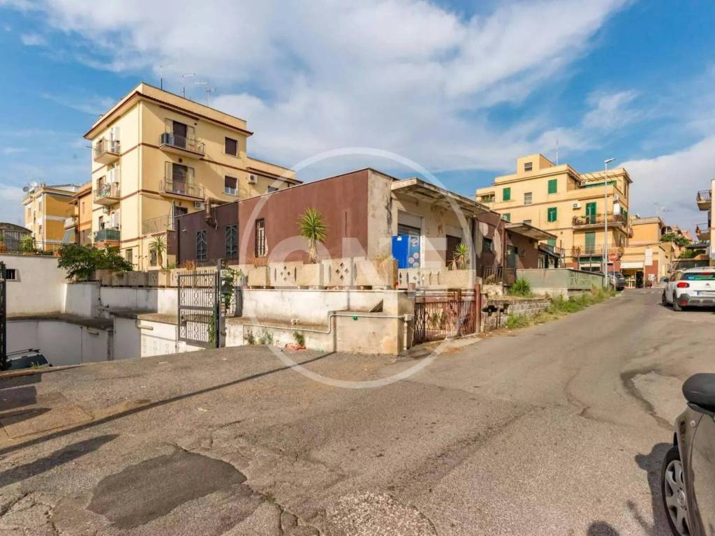 Garage - Box via Nicolo' Romeo, 12, Roma, Rif. 118824959 - Immobiliare.it